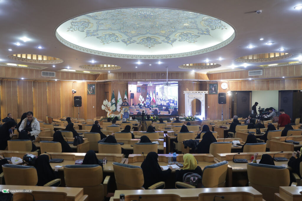 کانون آیین پایانی مهرواره های نامه مهر و گنبد کبوتران ۱
